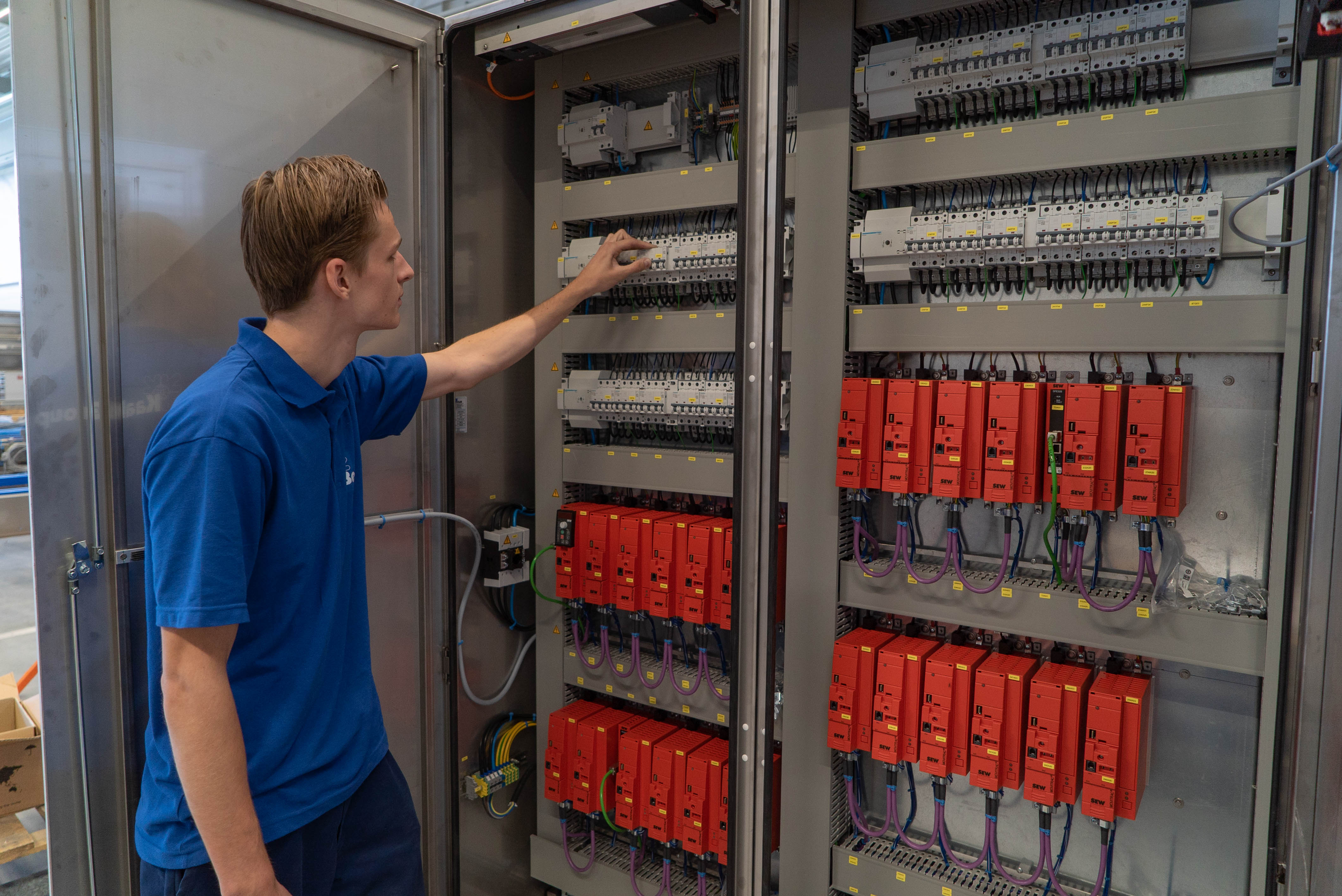 Monteur elektrotechnische installaties bbl | Koning Willem I College