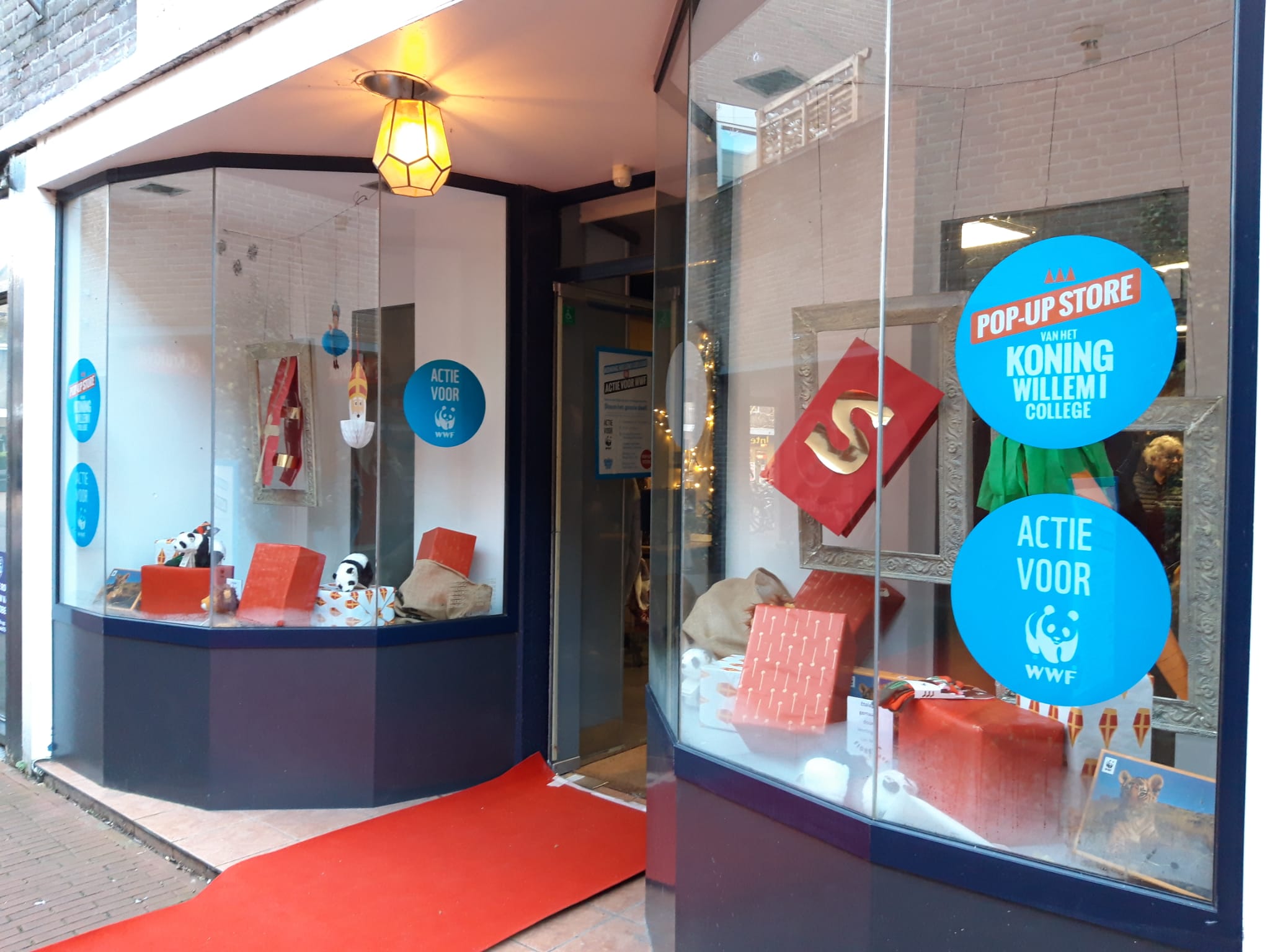 Studenten openen pop-up store in Veghel voor WWF | Koning Willem I College