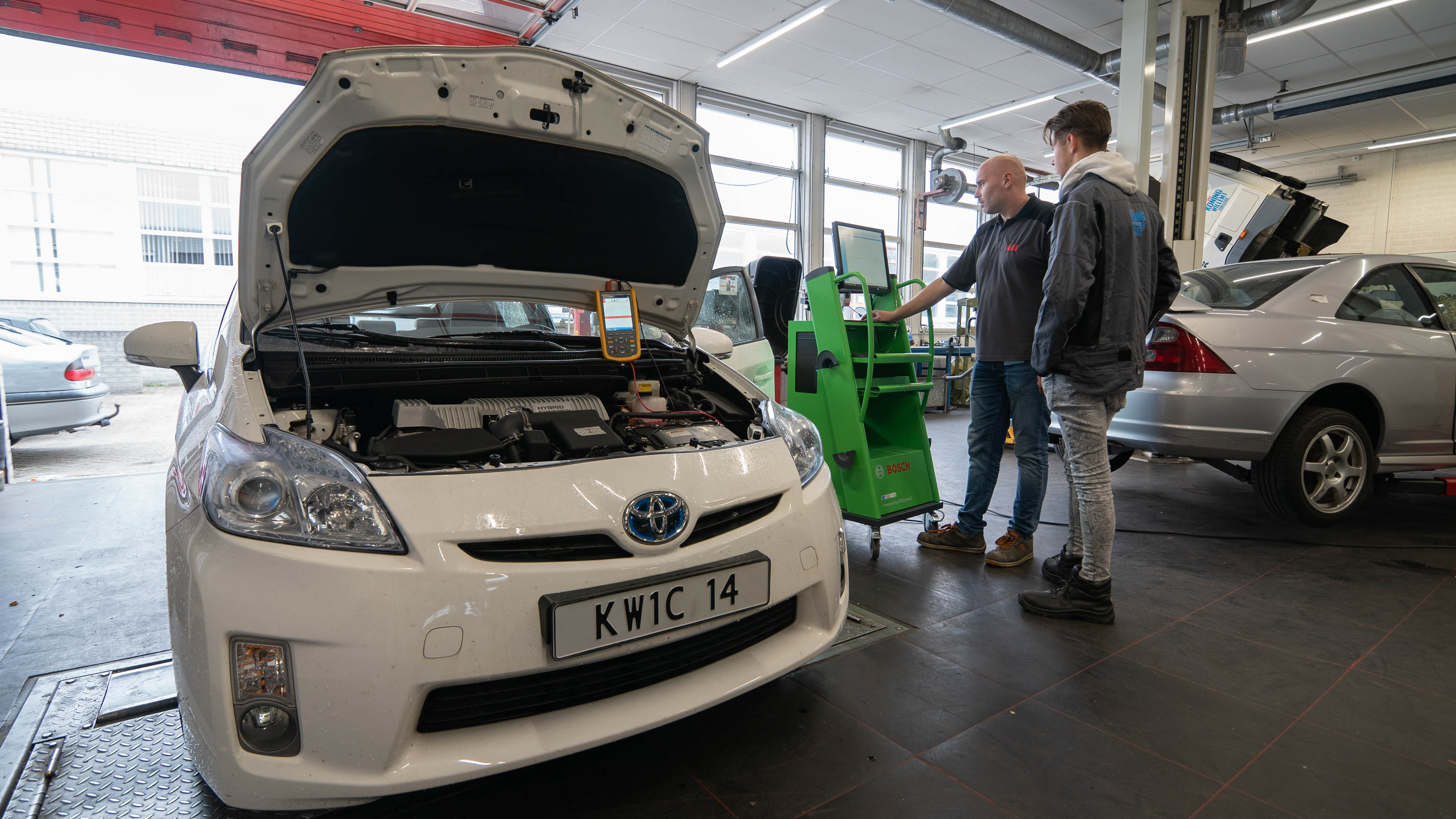 Technisch specialist Autotechniek bol | Koning Willem I College